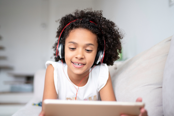 Online grooming: What it is, how it happens, and how to defend children ...